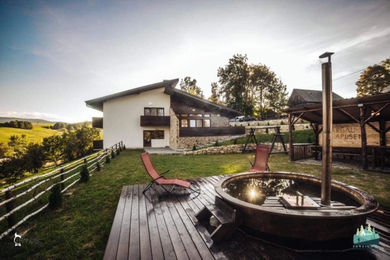 Top 10 pensiuni de la munte, cu jacuzzi încălzit, pentru o relaxare ...