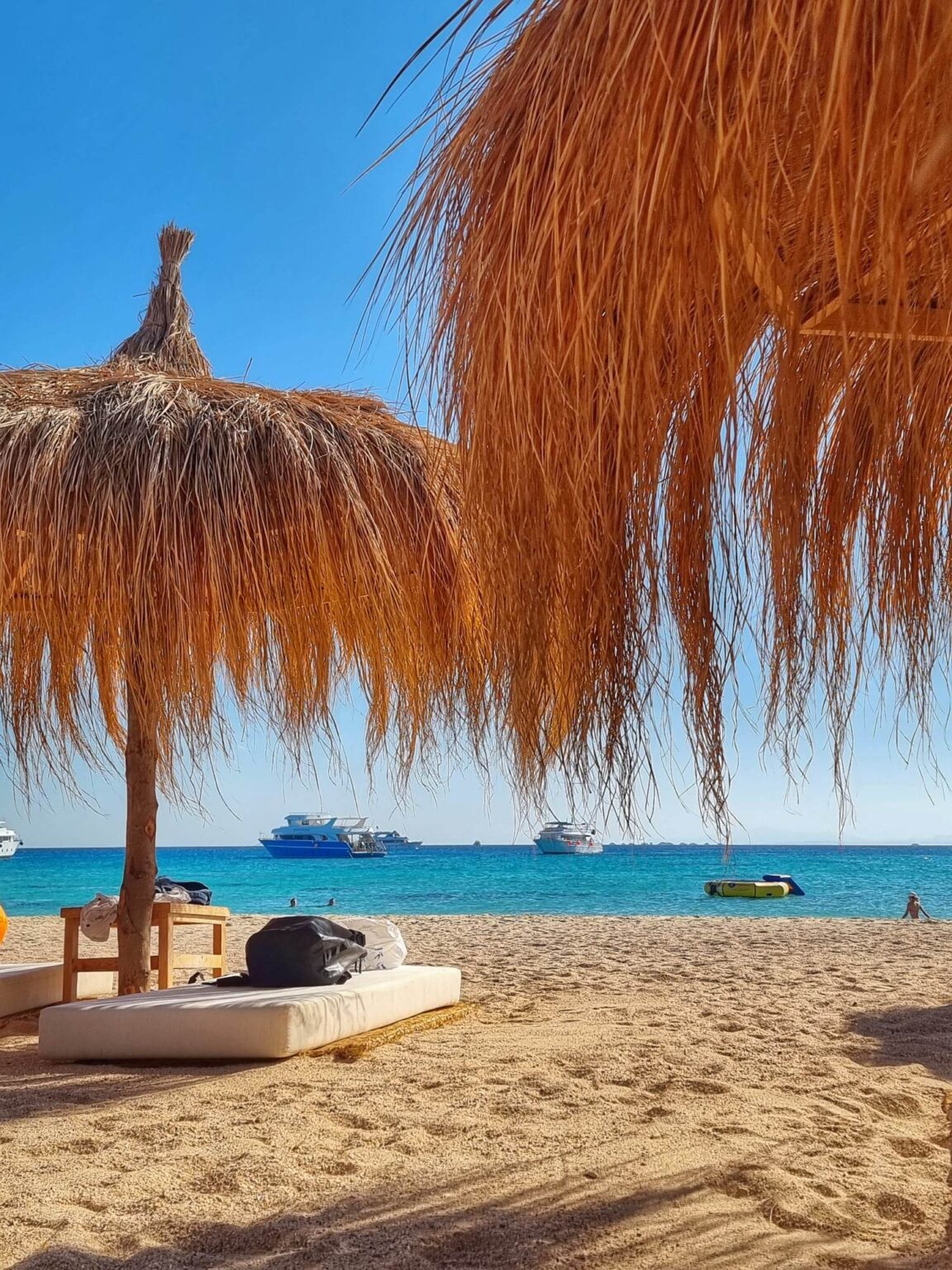 Am găsit insula neștiută, ca-n Maldive, la 3 ore de zbor de România