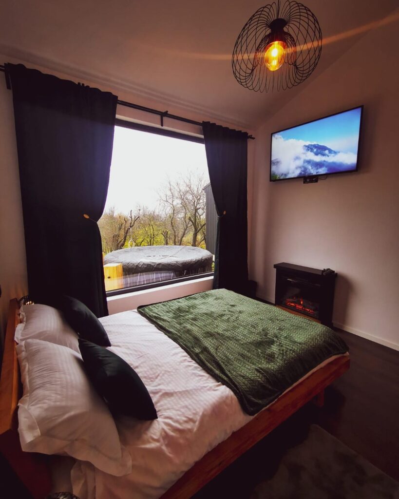 Vara 2023: Top 10 cabane inedite, fără aglomerație, de la munte, din ...