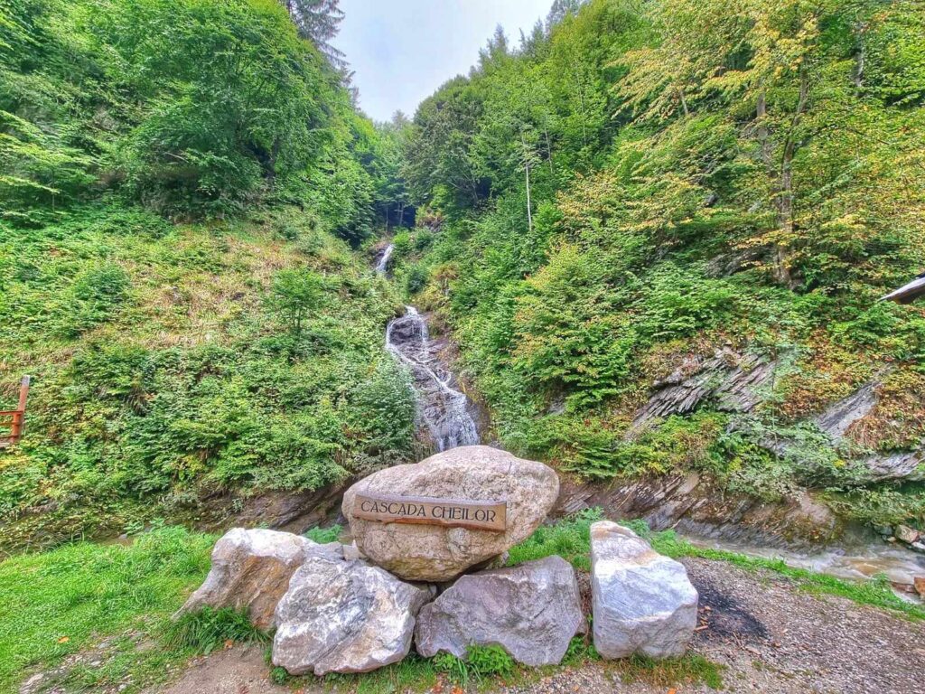 Top 5 cascade mai puțin știute, din România, pe care trebuie să le vezi ...